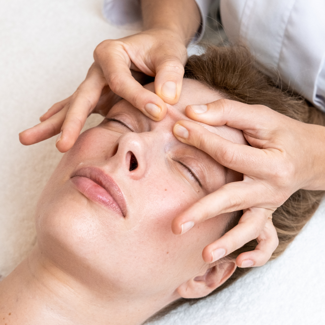 Banish Sagging Skin with These 5 Proven Tips – Facette Facial Bar